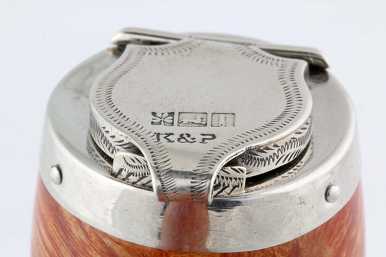 07 c1919 Hinge Cap B – Peterson Pipe Notes